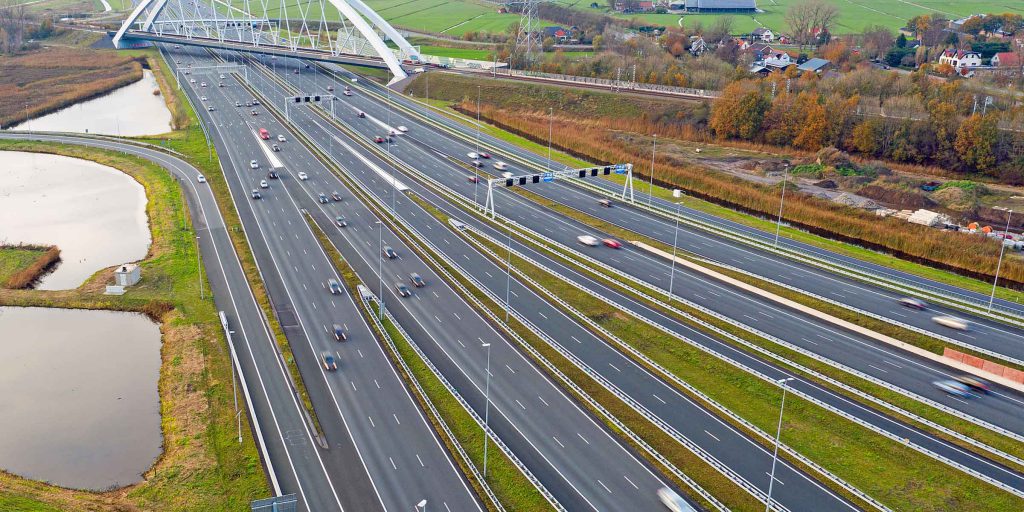 Noord Holland gaat energie opwekken langs snelwegen - Bouw en Uitvoering