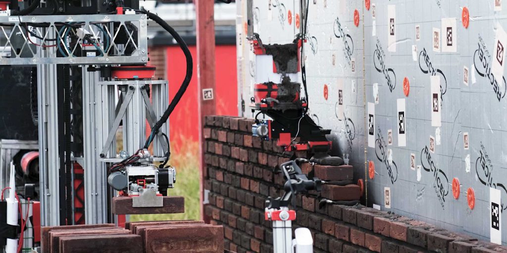 Robot metselt gevels en bouwt straks wellicht complete huizen - Bouw en ...